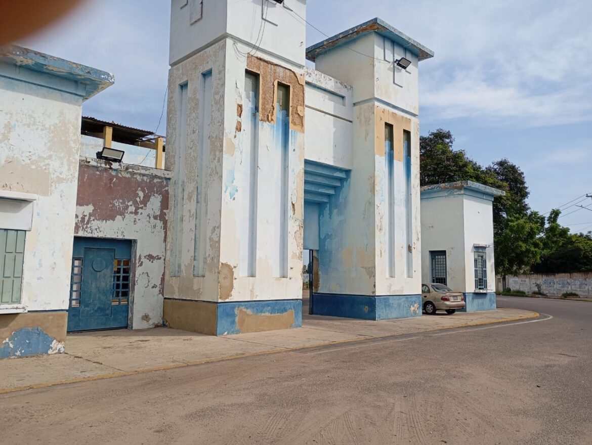 Deciden acciones para salvar del olvido el estadio Alejandro Borges