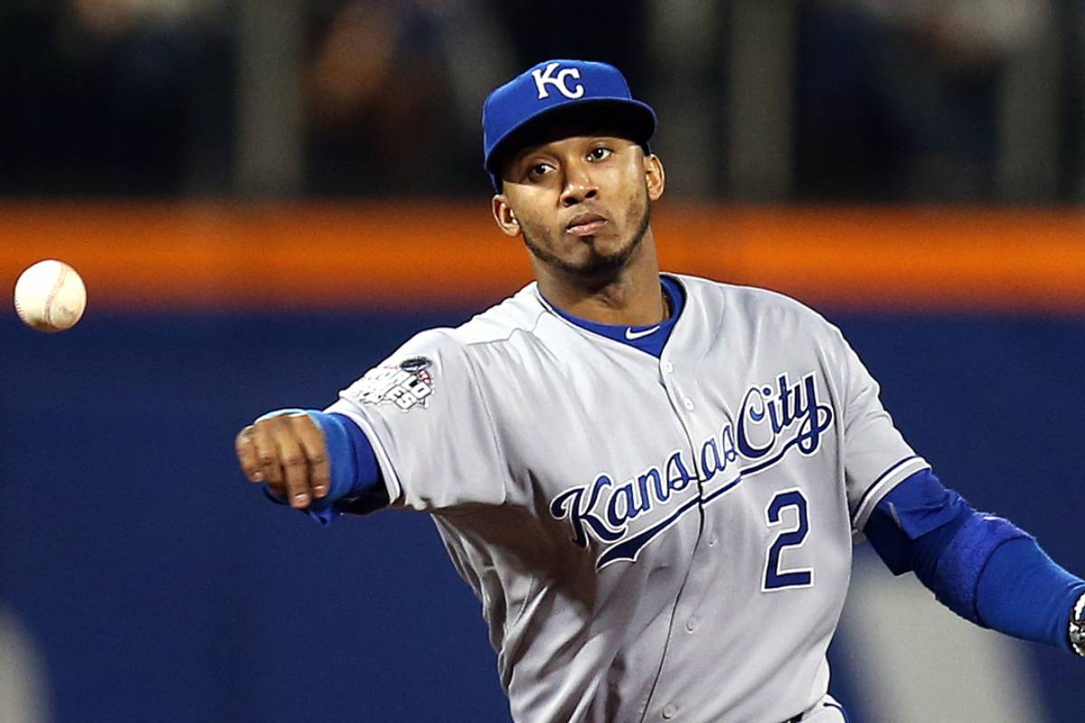 Alcides Escobar fichó con Leones del Escogido