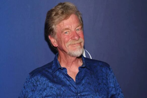 Primera ministra de Japón anuncia elecciones el próximo 8Feb